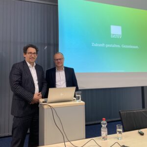 Lehrstuhl für Steuerrecht und Öffentliches Recht - Prof. Dr. Roland ...